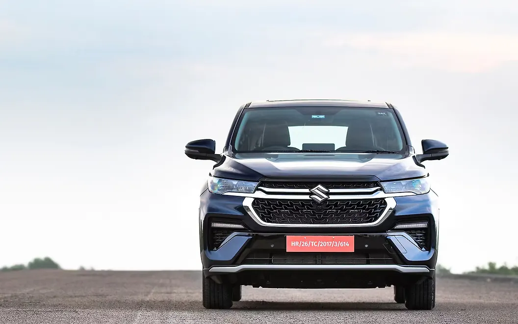 Maruti Suzuki Invicto - Front Right View | Maruti Suzuki Invicto Images