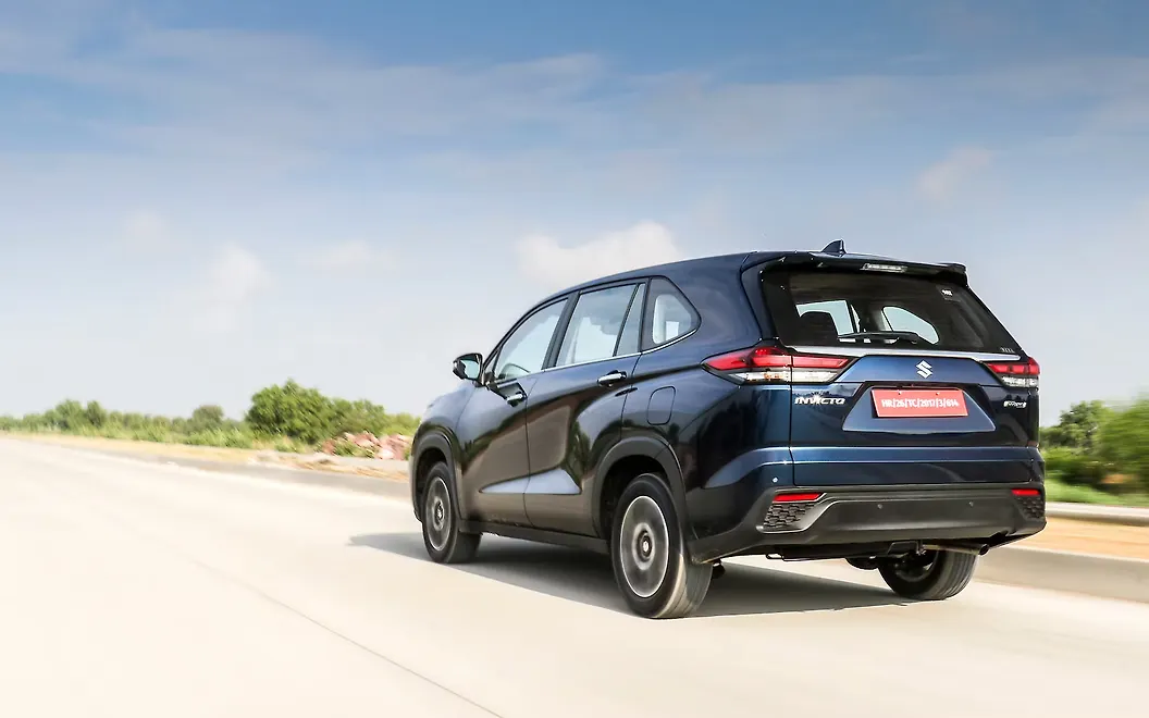 Maruti Suzuki Invicto - Front Right View | Maruti Suzuki Invicto Images