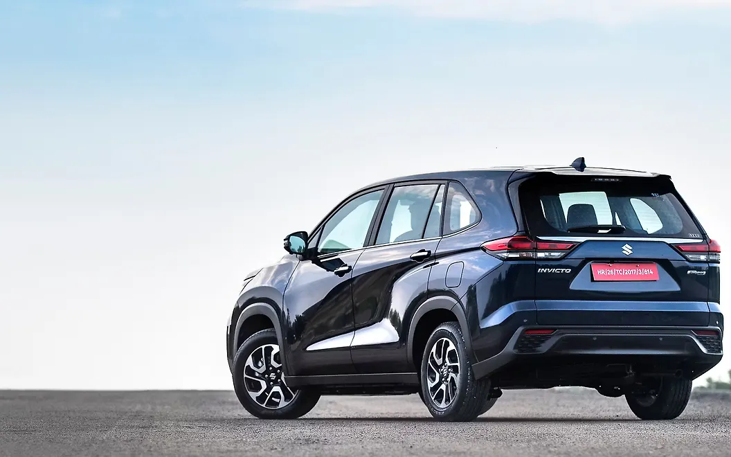 Maruti Suzuki Invicto - Front Right View | Maruti Suzuki Invicto Images