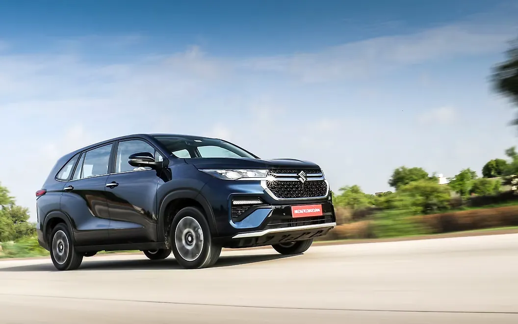 Maruti Suzuki Invicto - Front Right View | Maruti Suzuki Invicto Images