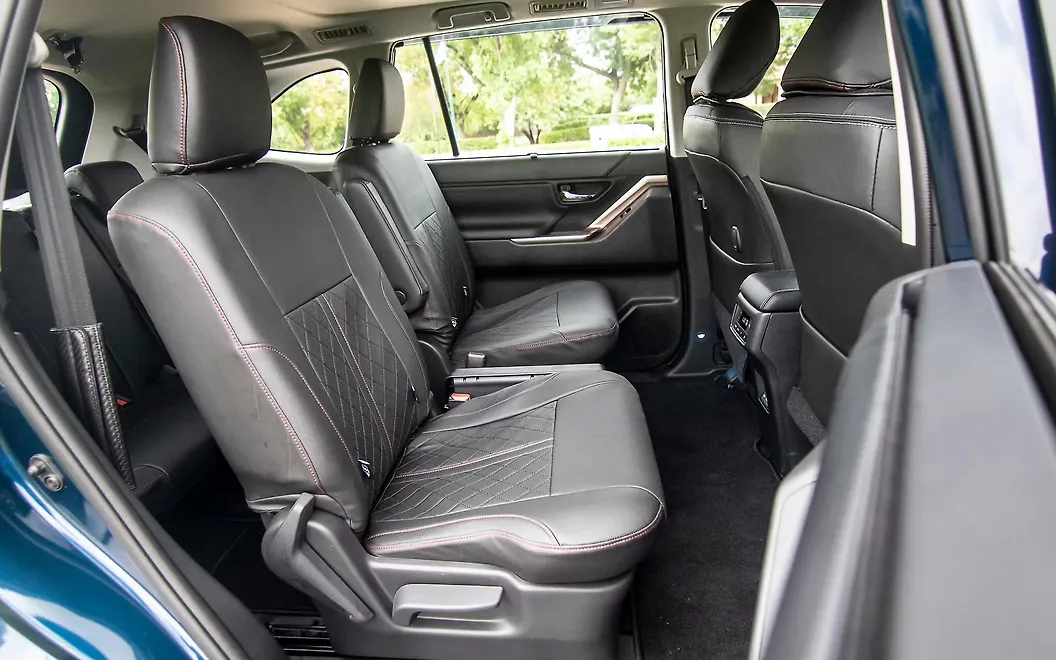 Maruti Suzuki Invicto Interior Images: Invicto Interior Photo Gallery