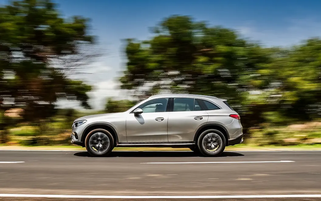 Compare Mercedes-Benz GLC vs Mahindra Scorpio vs Land Rover Range Rover ...