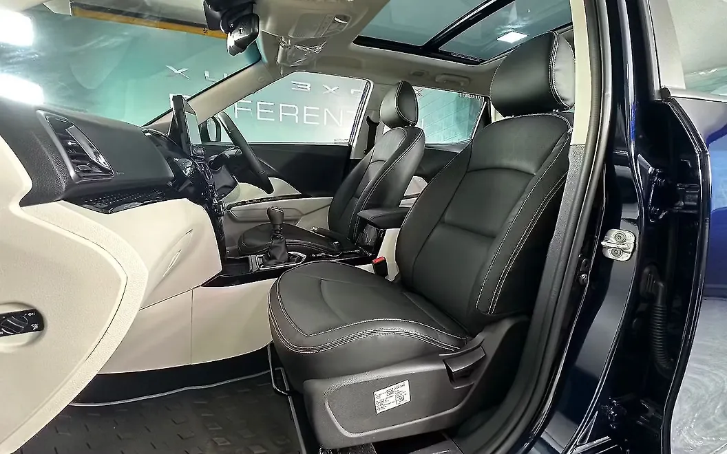 Mahindra XUV 3XO - Front View | Mahindra XUV 3XO Images