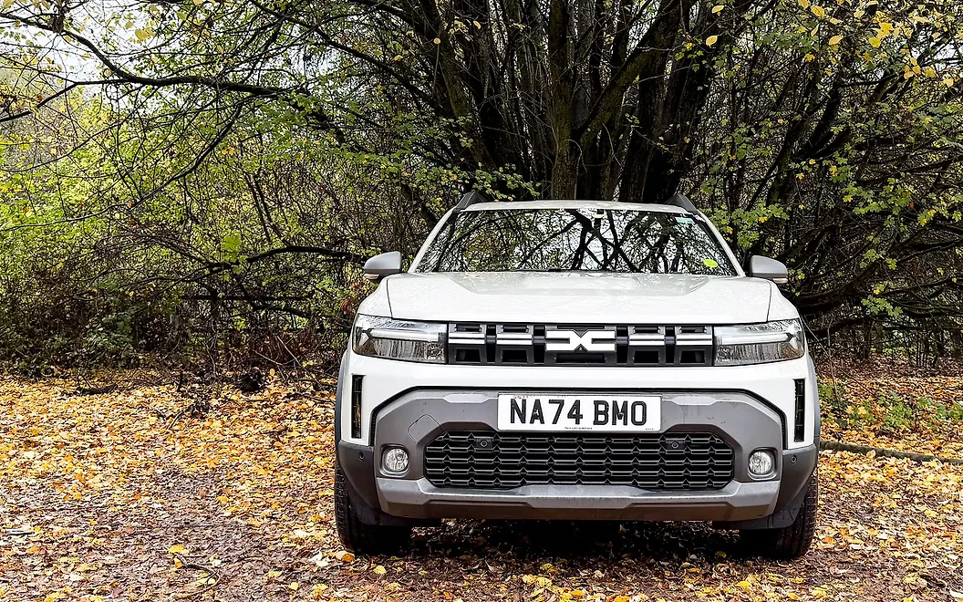 Renault New Duster Images | New Duster Exterior, Road Test and Interior ...