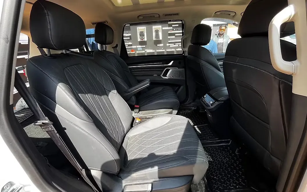 MG Majestor Interior Images: Majestor Interior Photo Gallery
