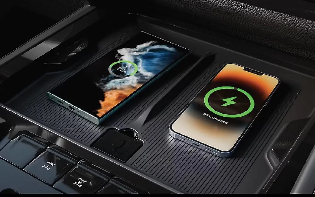 MG Majestor - USB / Charging Port | MG Majestor Images