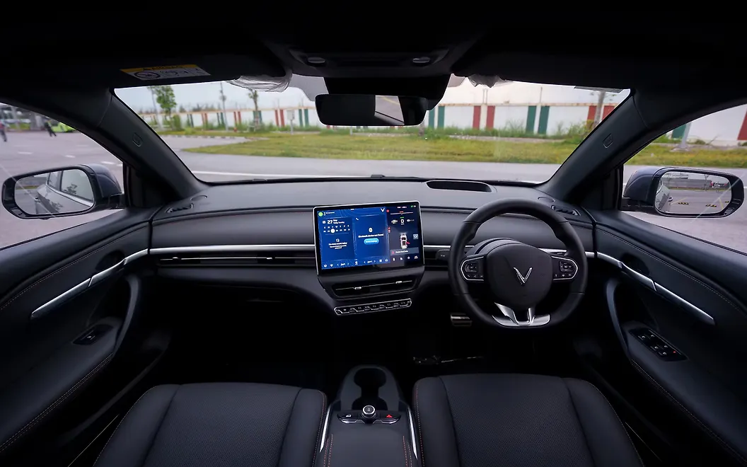 Vinfast VF 6 - Right View | Vinfast VF 6 Images