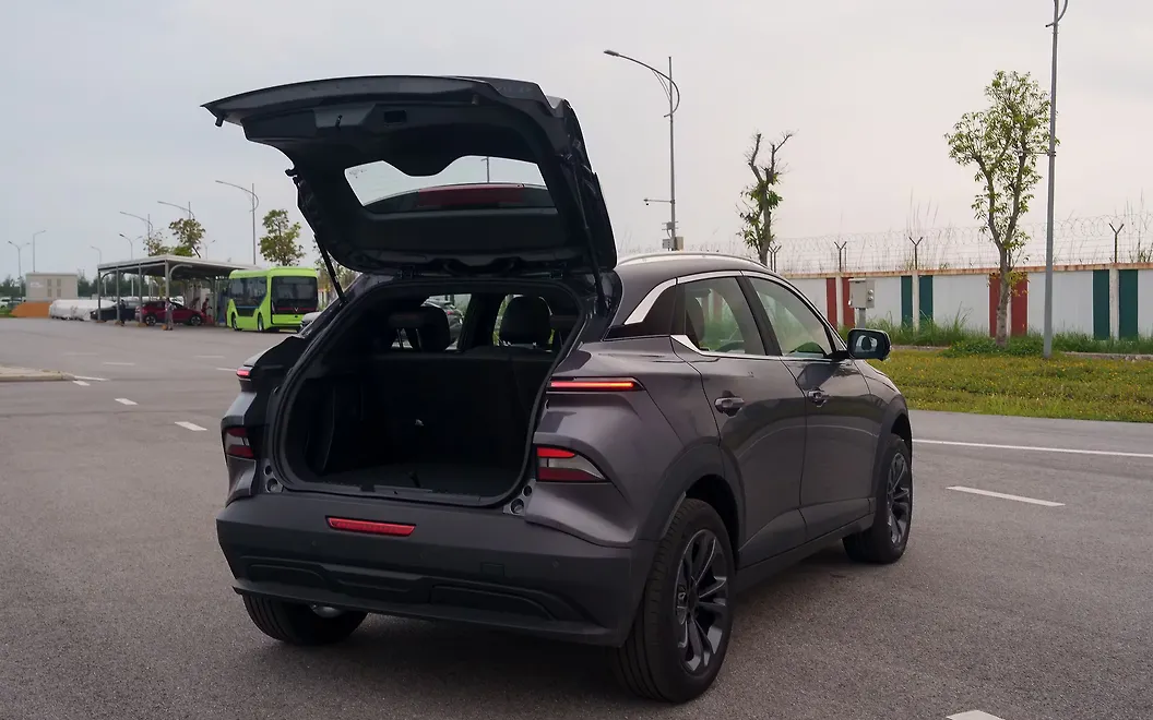 Vinfast VF 6 Interior Images: VF 6 Interior Photo Gallery