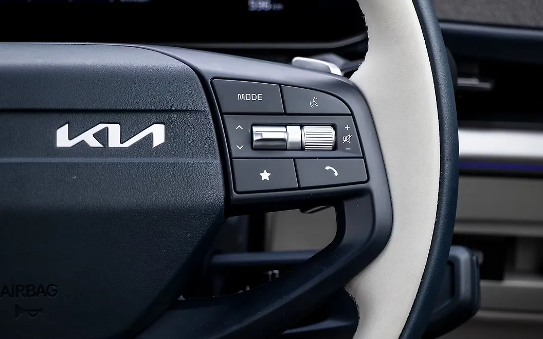 Kia Carens Clavis EV - Steering Mounted Controls - Right | Kia Carens ...