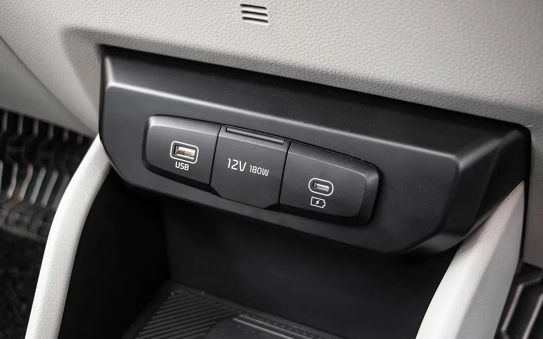 Kia Carens Clavis EV - USB / Charging Port | Kia Carens Clavis EV Images