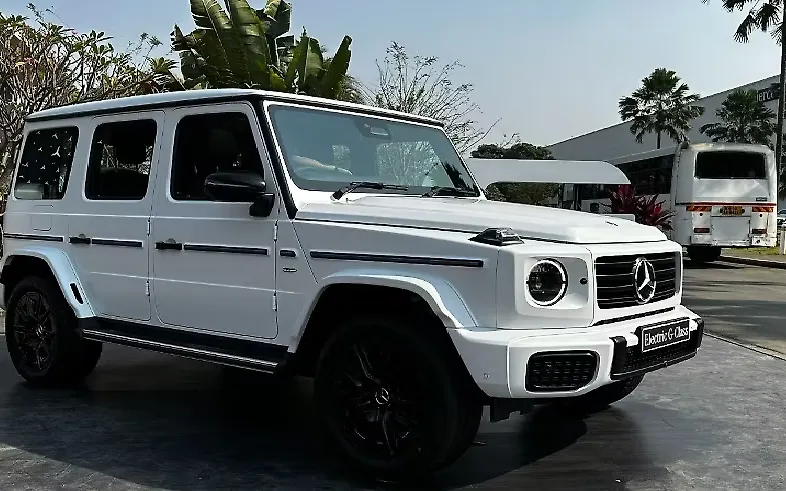 Mercedes-Benz G580 with EQ Technology Images | G580 with EQ Technology ...