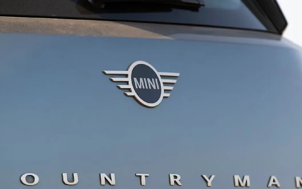 Mini Countryman Electric Images | Countryman Electric Exterior, Road ...