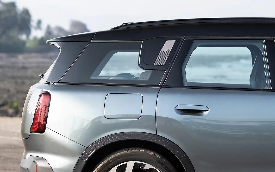 Mini Countryman Electric Images | Countryman Electric Exterior, Road ...