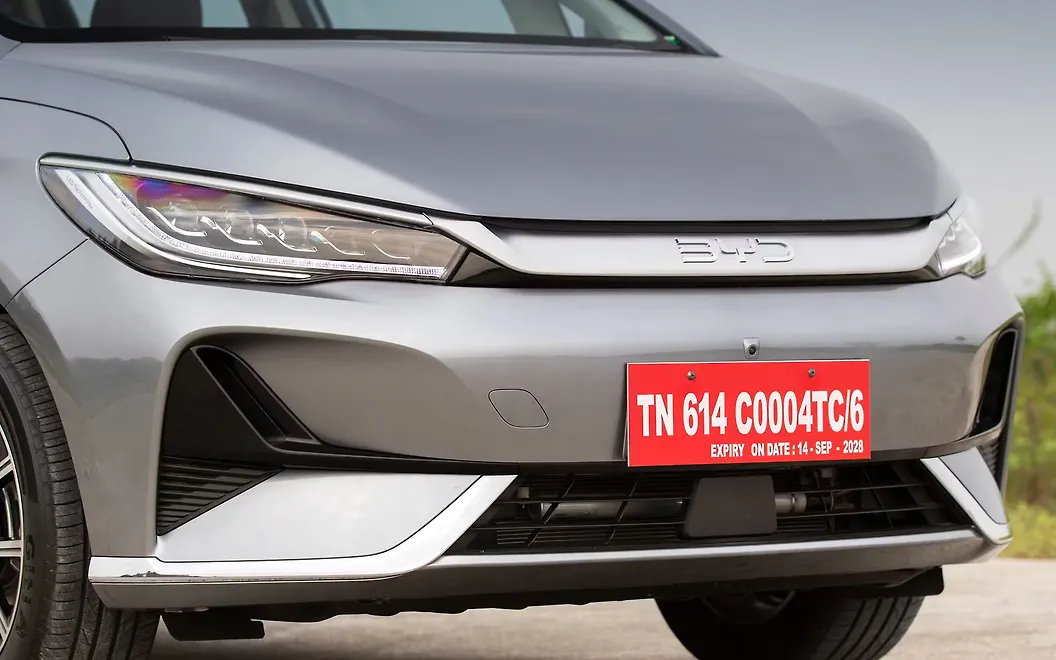BYD eMax 7 Images | eMax 7 Exterior, Road Test and Interior Photo Gallery