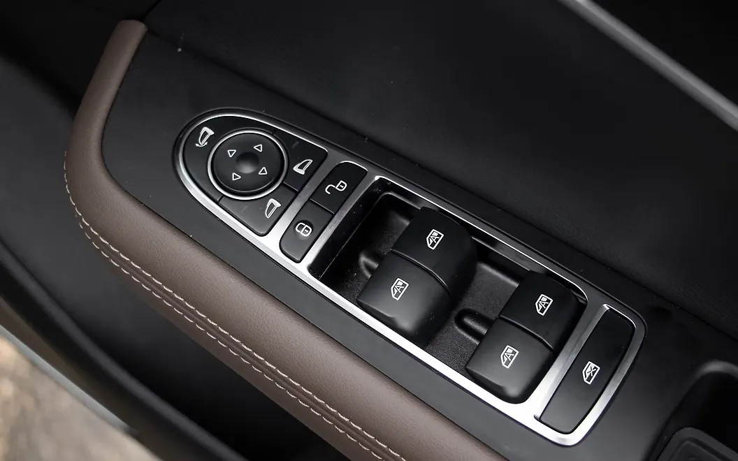 BYD eMax 7 - Push Button Start/Stop | BYD eMax 7 Images