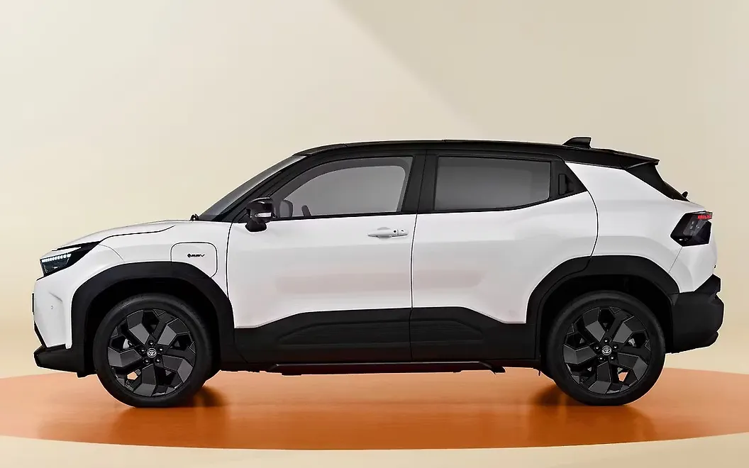 Compare Toyota Urban Cruiser Ev Vs Hyundai Creta Electric Vs Mahindra
