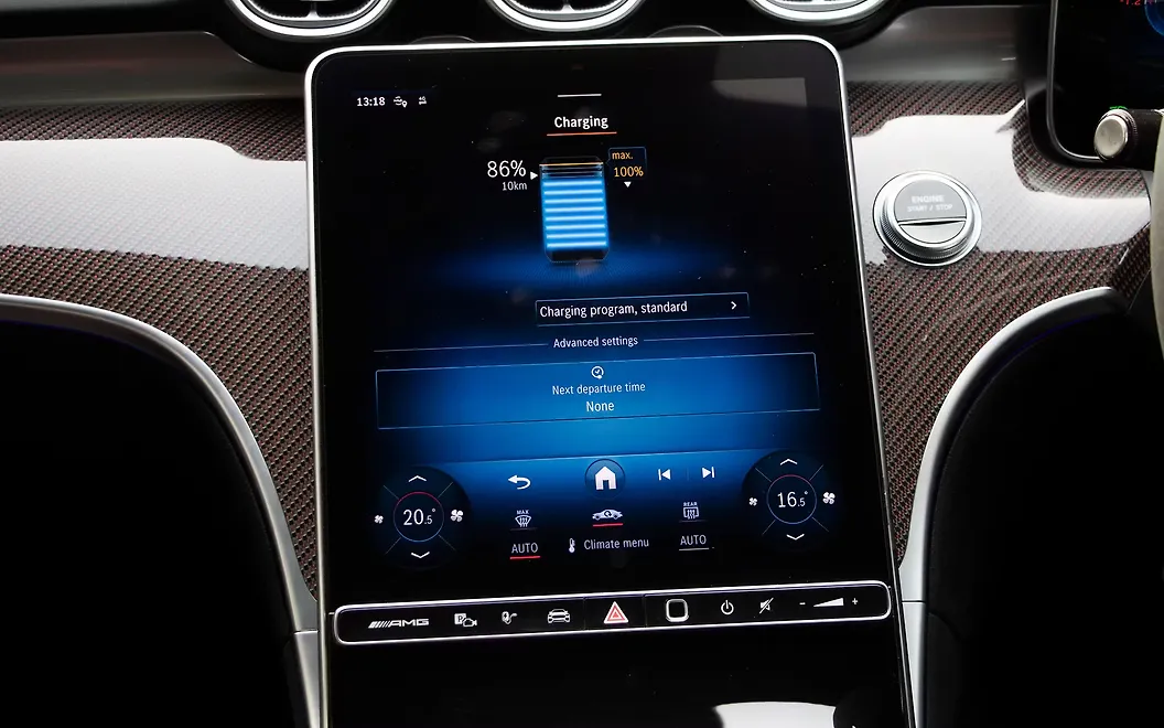 Mercedes-Benz AMG C 63 S E Performance - Infotainment Display ...