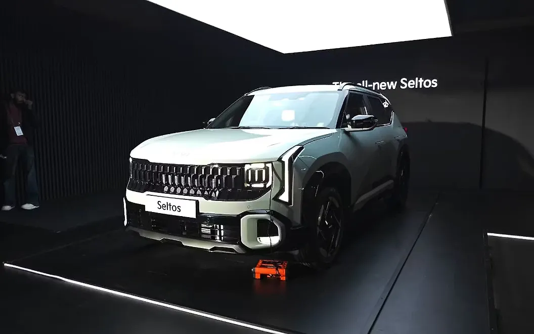 Compare MG Hector vs Kia New Seltos