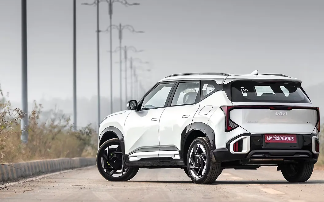 Compare Hyundai Venue vs Kia Seltos vs Maruti Wagon R [2019-2022]