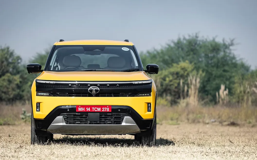 Compare Tata Sierra vs Toyota Innova Hycross