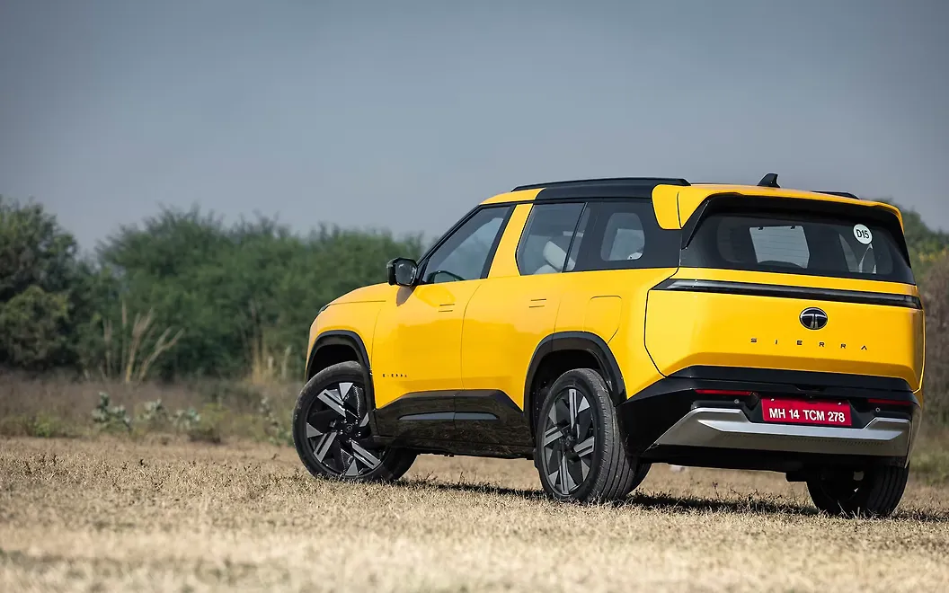 Compare Tata Sierra vs Mahindra XUV 3XO