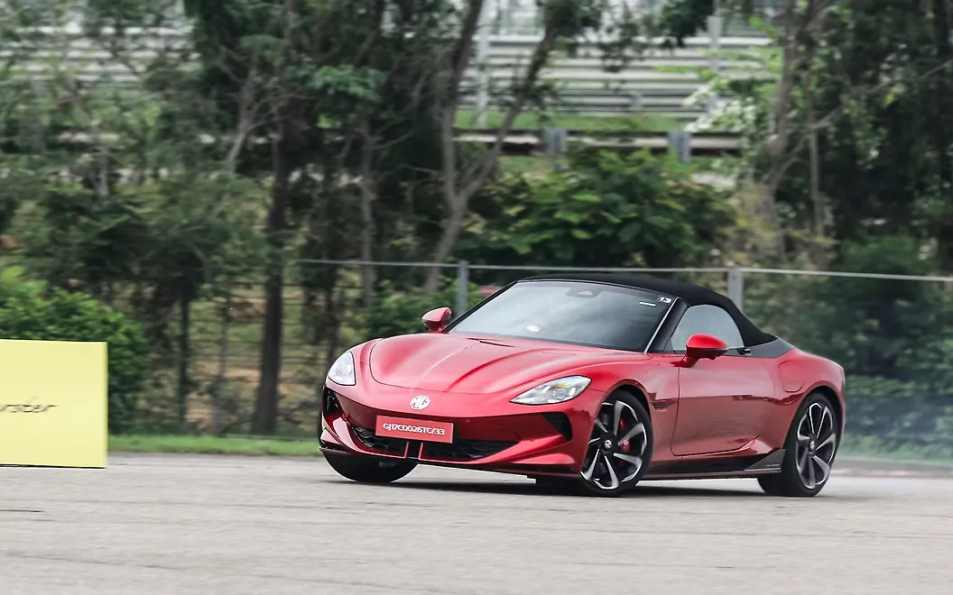 MG Cyberster - Front Left View | MG Cyberster Images