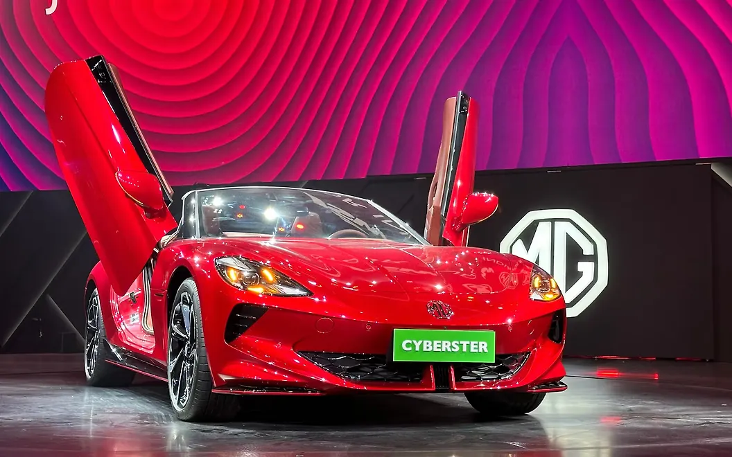 MG Cyberster - Front Right View | MG Cyberster Images