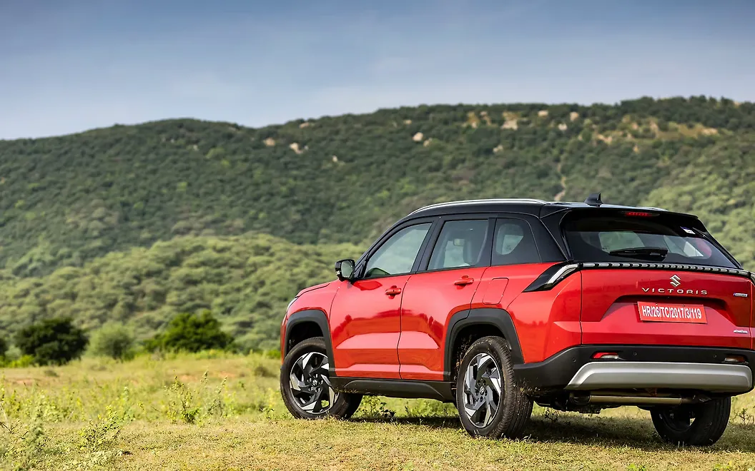 Compare Maruti Victoris vs Hyundai Creta