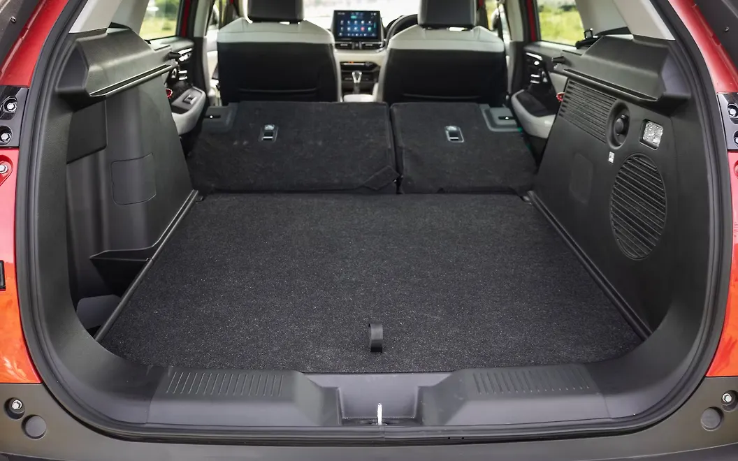 Maruti Suzuki Victoris - Bootspace with Folded Seats | Maruti Suzuki ...