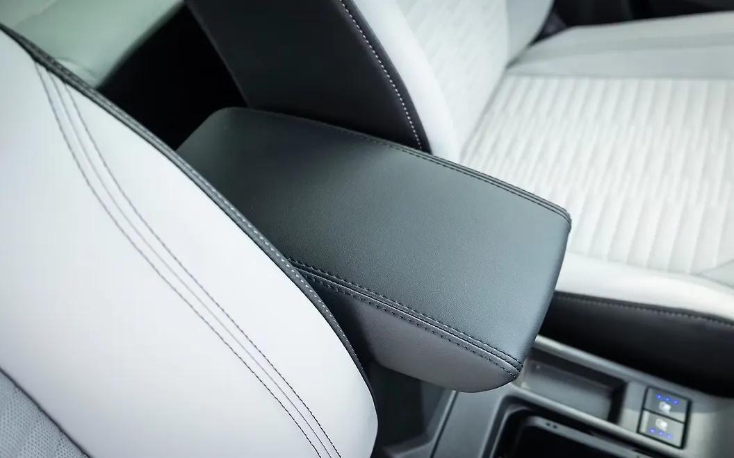 Maruti Suzuki Victoris Images | Victoris Exterior, Road Test and ...