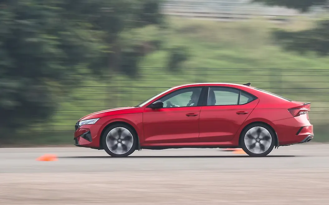 Skoda Octavia Interior Images: Octavia Interior Photo Gallery