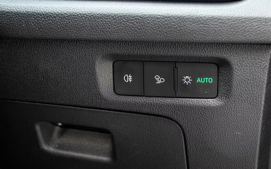 Skoda Octavia RS - Steering Mounted Controls | Skoda Octavia RS Images