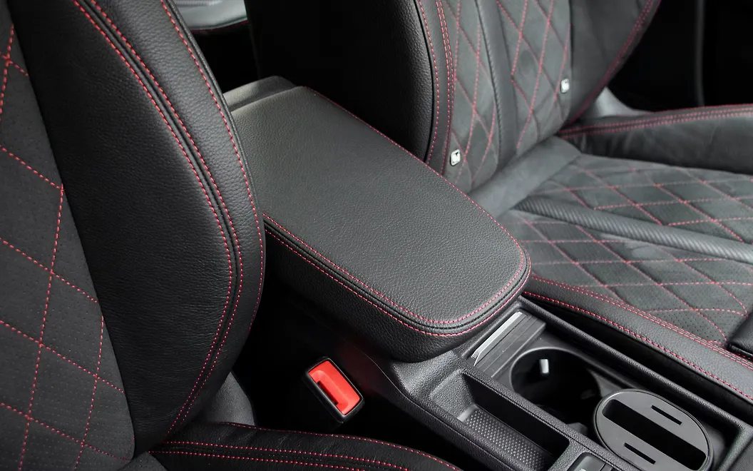 Skoda Octavia RS - Cabin Light | Skoda Octavia RS Images