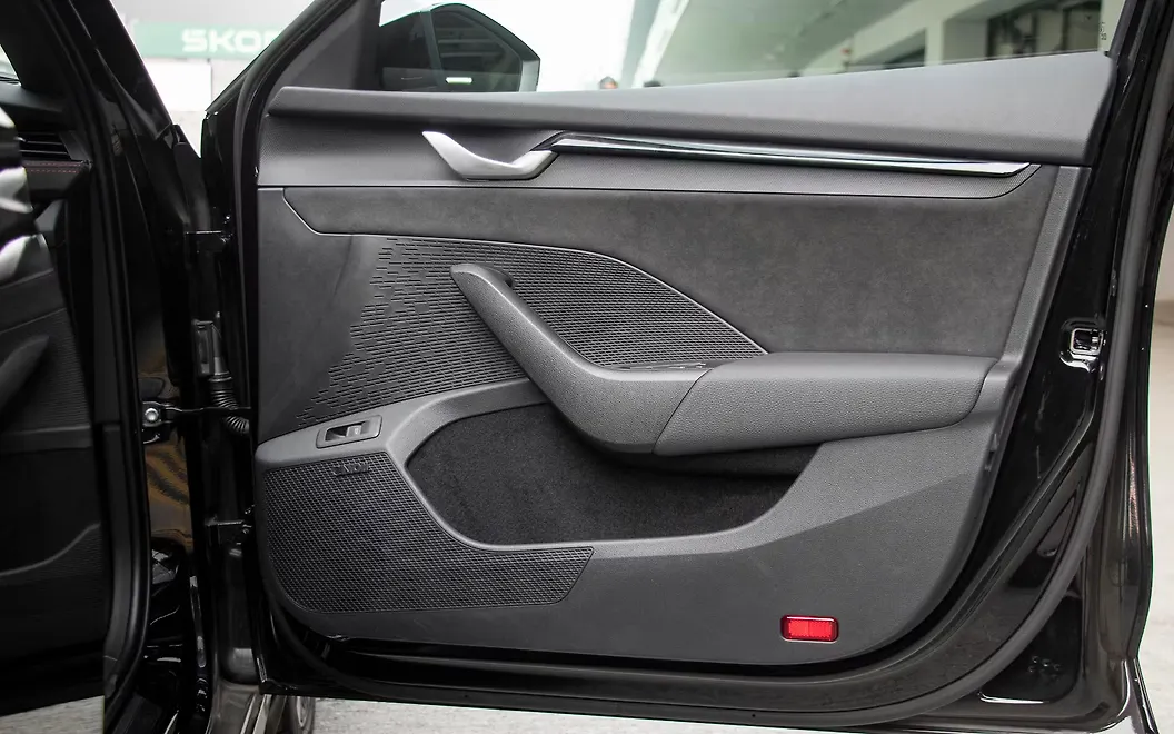 Skoda Octavia RS - Storage | Skoda Octavia RS Images