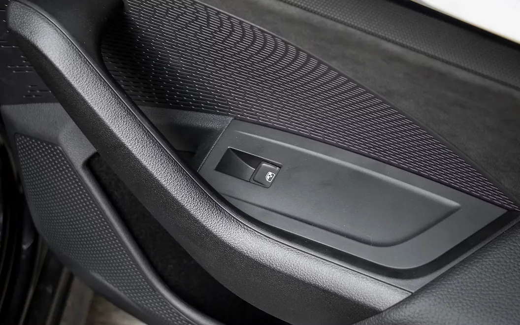 Skoda Octavia RS - Rear Passenger Door | Skoda Octavia RS Images