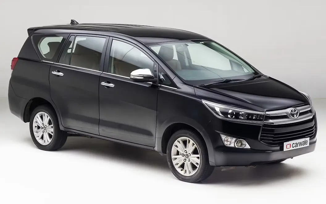 Discontinued Toyota Innova Crysta 2016 Images