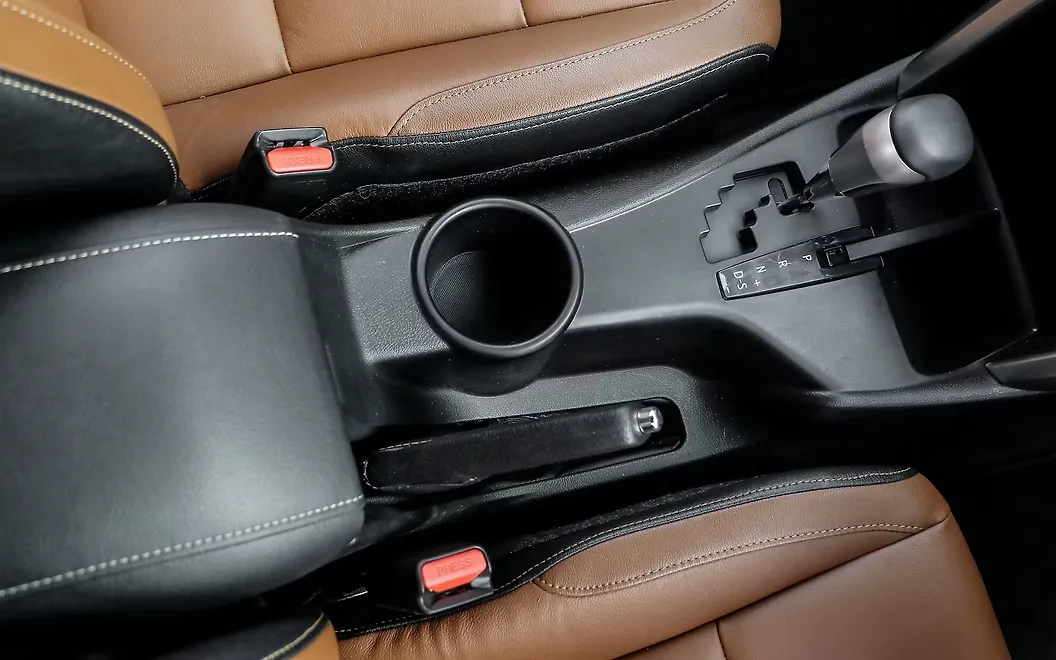 54 Toyota Innova Crysta [2016-2020] Images | Innova Crysta [2016-2020 ...