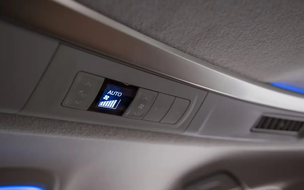 54 Toyota Innova Crysta [2016-2020] Images | Innova Crysta [2016-2020 ...