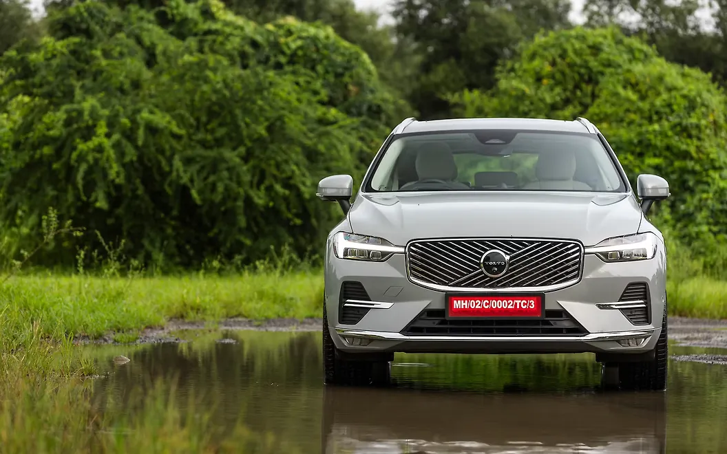 Volvo XC60 Images | XC60 Exterior, Road Test and Interior Photo Gallery