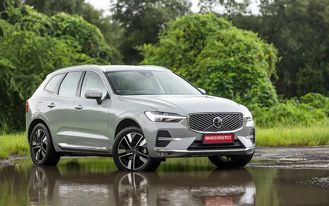 Volvo XC60 - Front Right View | Volvo XC60 Images