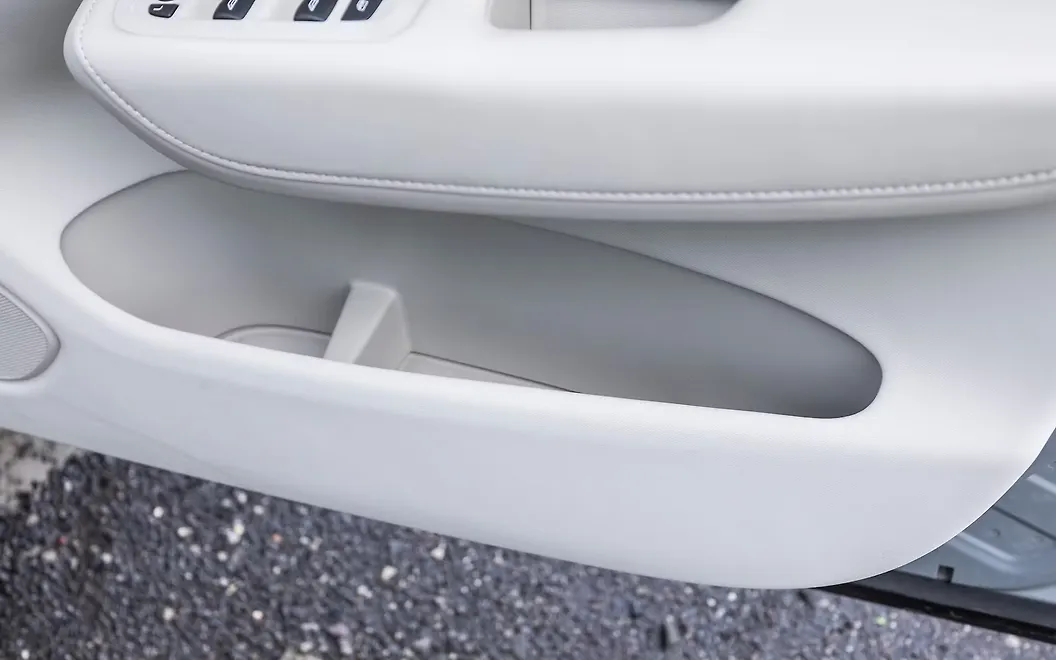 Volvo XC60 - Driver Window Controls | Volvo XC60 Images