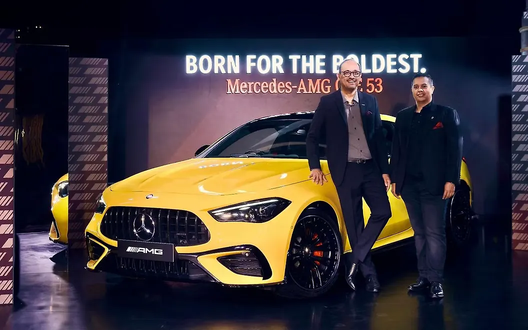 Mercedes-Benz AMG CLE - Right Rear View | Mercedes-Benz AMG CLE Images