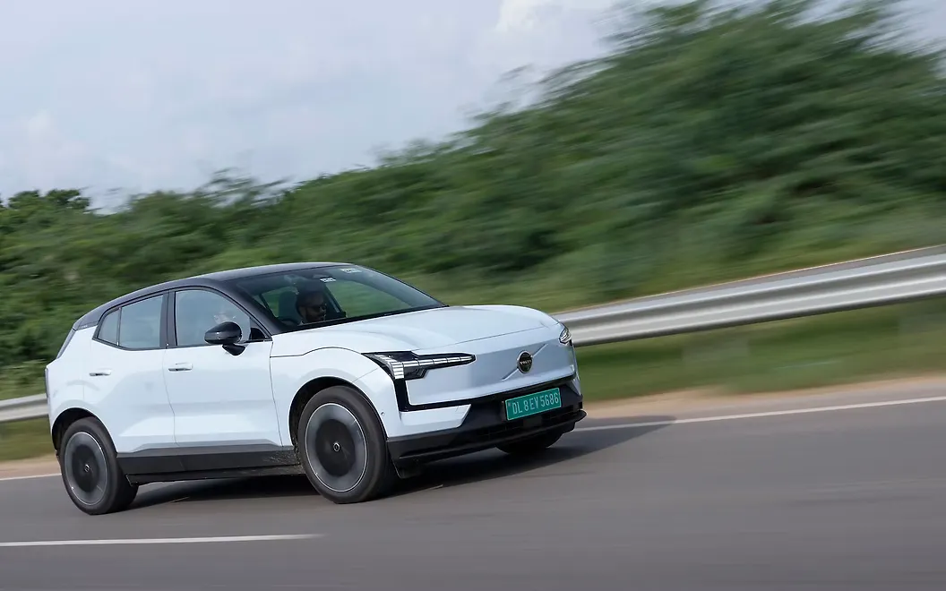 Volvo EX30 - Front Right View | Volvo EX30 Images