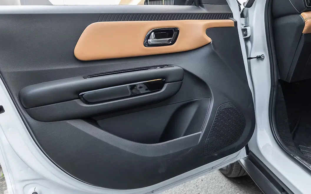 Citroen Basalt X - Rear Passenger Door | Citroen Basalt X Images