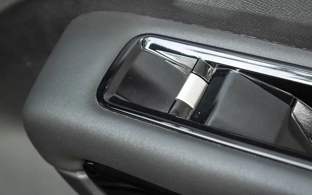 Citroen Aircross X - Passenger Window Controls | Citroen Aircross X Images