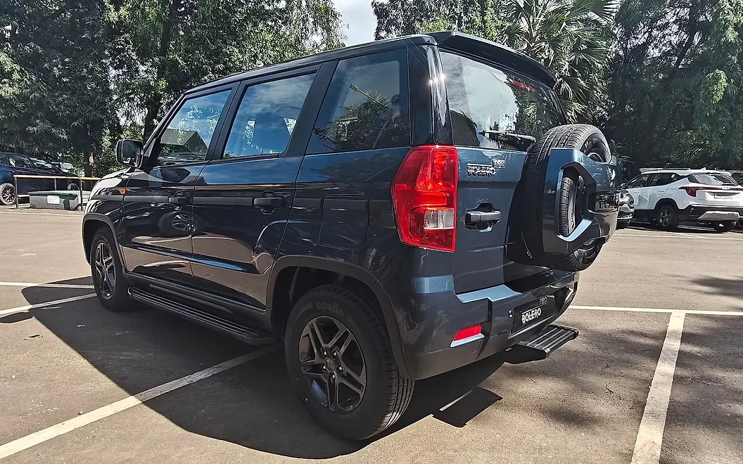 Mahindra Bolero Neo - Front Right View | Mahindra Bolero Neo Images