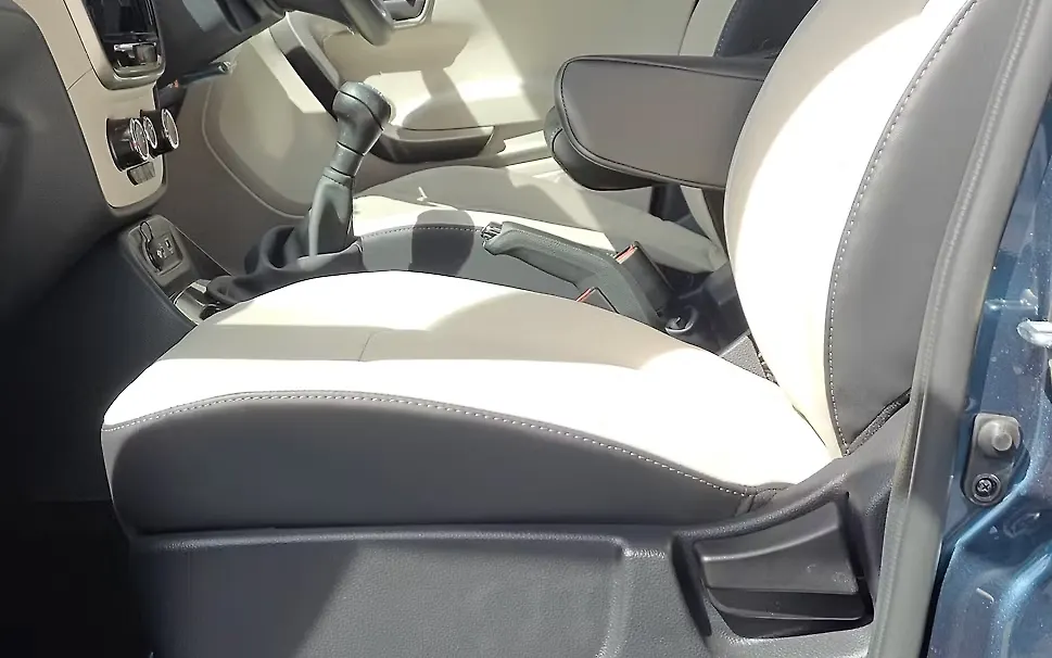 Mahindra Bolero Neo - Front Right View | Mahindra Bolero Neo Images