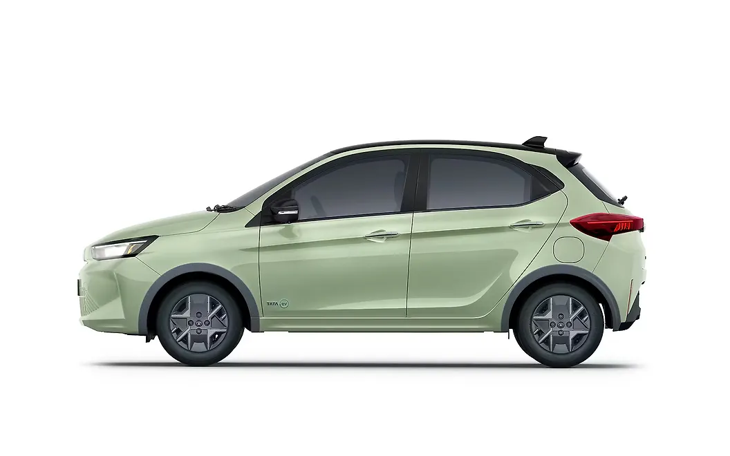 Compare Tata Tiago EV vs Maruti e Vitara vs Citroen eC3 [2023-2026]