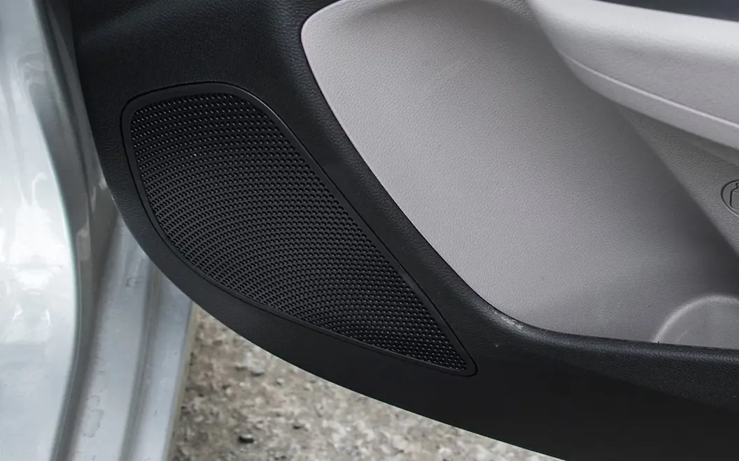 Hyundai Xcent - Arm Rest in Rear Passenger Seats | 25 Hyundai Xcent Images