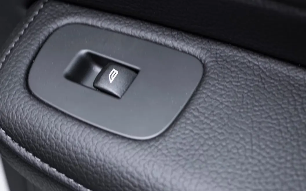 35 Volvo S60 Interior Images: S60 Interior Photo Gallery